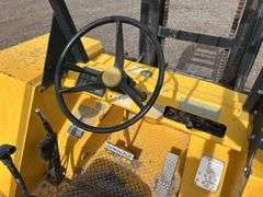 Selleck SD-80 8000lb Rough Terrain Forklift - J&J Auctioneers LLC