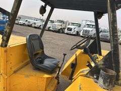 Selleck SD-80 8000lb Rough Terrain Forklift - J&J Auctioneers LLC