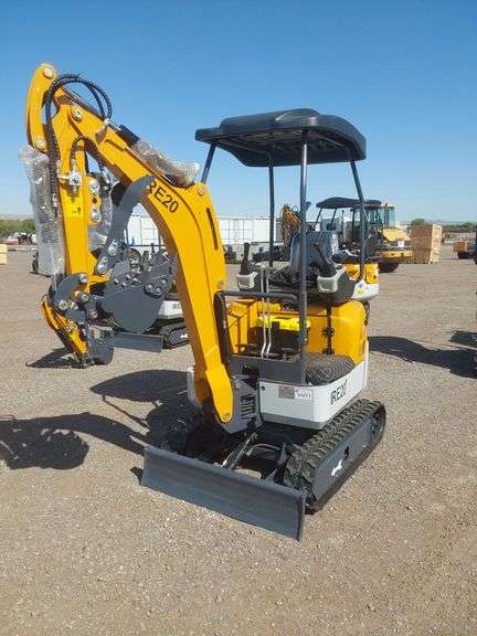 2025 IRE20 Mini Excavator - J&J Auctioneers LLC