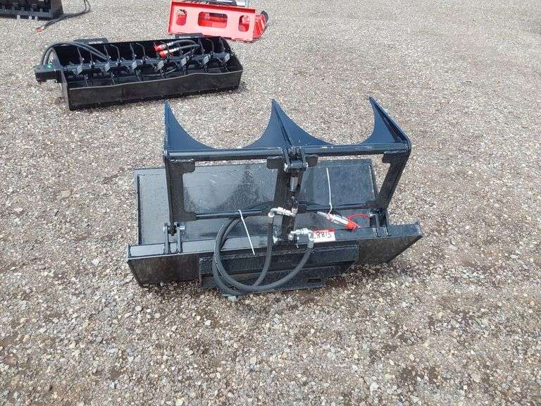 2025 GIYI GY-X PG44C Skid Steer Plate Grabber - J&J Auctioneers LLC