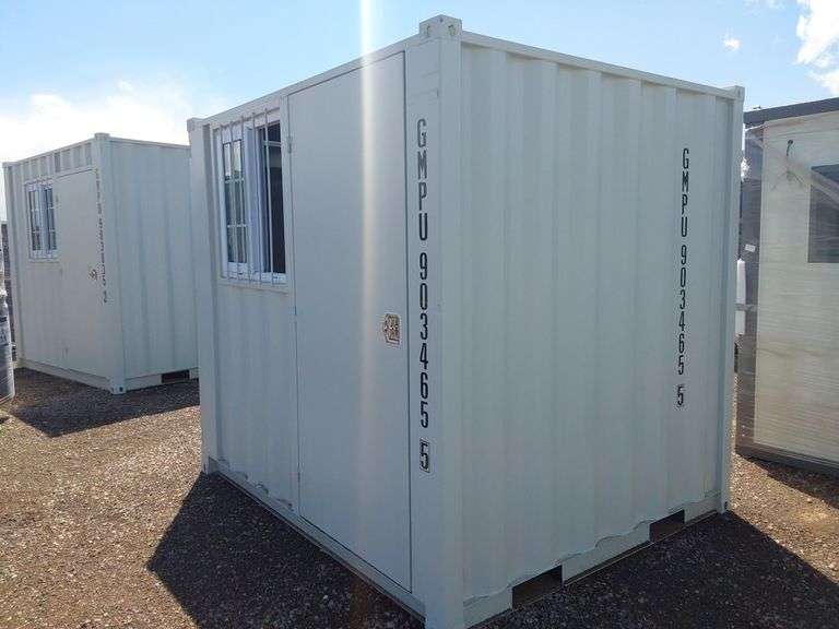 8ft Container - J&J Auctioneers LLC