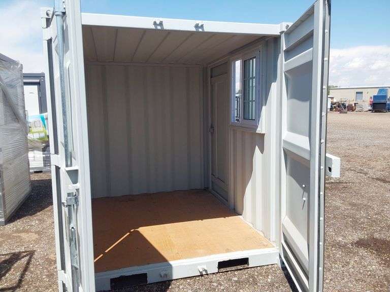 8ft Container - J&J Auctioneers LLC