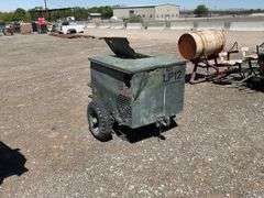 US MC-2A 200 PSI Air Compressor - J&J Auctioneers LLC