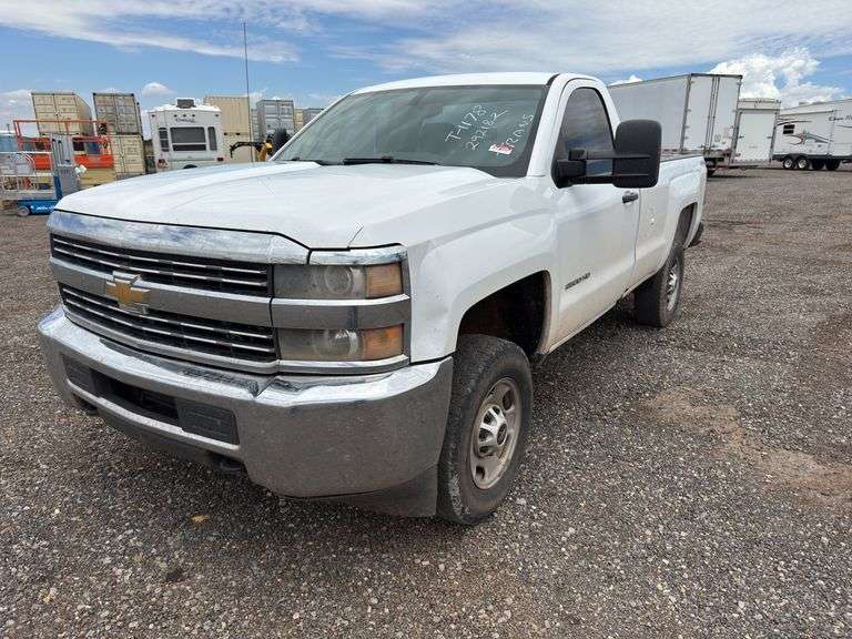 2016 Chevrolet 2500 HD 4X4 Pickup - J&J Auctioneers LLC