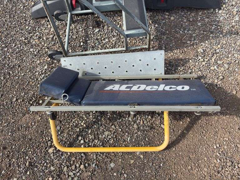 Step Ladder, Creeper, JL Jeep Bumper Ram Pac Step - J&J Auctioneers LLC