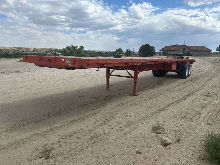 Hobbs 48ft T/A Flatbed Trailer - J&J Auctioneers LLC