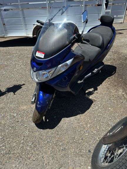 2005 Suzuki Bergman 400 A4K Motor Scooter - J&J Auctioneers LLC