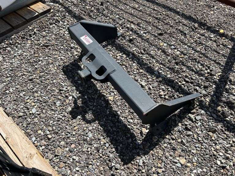Curt 2in Receiver Hitch - J&J Auctioneers LLC