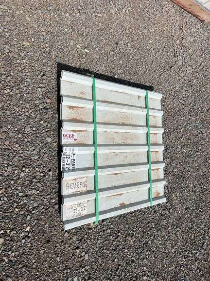 QTY (22) 3'2" U-Panel Reverse Run GR50 26GA 40YR Textured Black - J&J ...