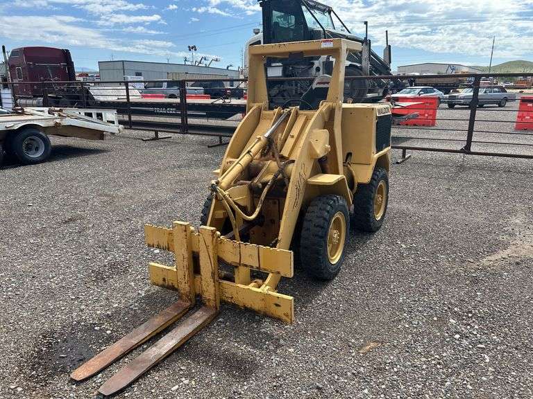 Waldon 4500 Wheel Loader - J&J Auctioneers LLC