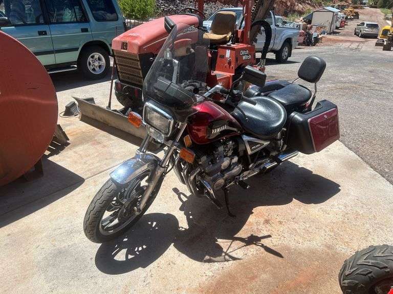 1982 Yamaha 750 Maxim Motorcycle - J&J Auctioneers LLC