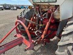International Harvester F856 Tractor - J&J Auctioneers LLC