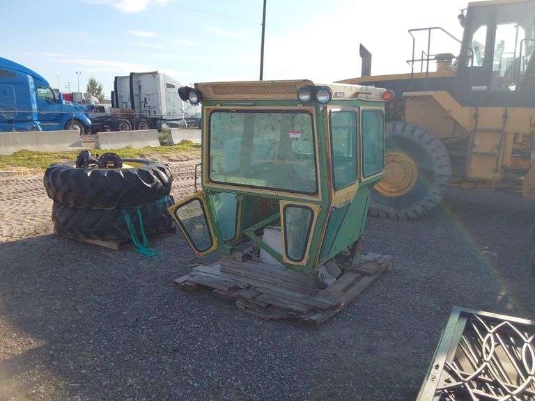 John Deere 1300 Cab with AC -Albuquerque, NM - J&J Auctioneers LLC