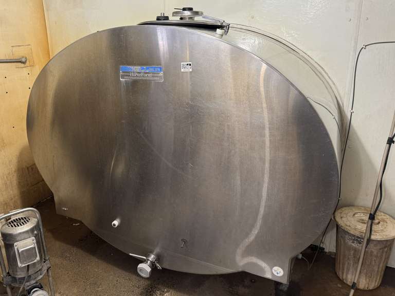 Mueller 1000 Gal Tank, Compressor, Autowash & Control Boxes | #2 ...