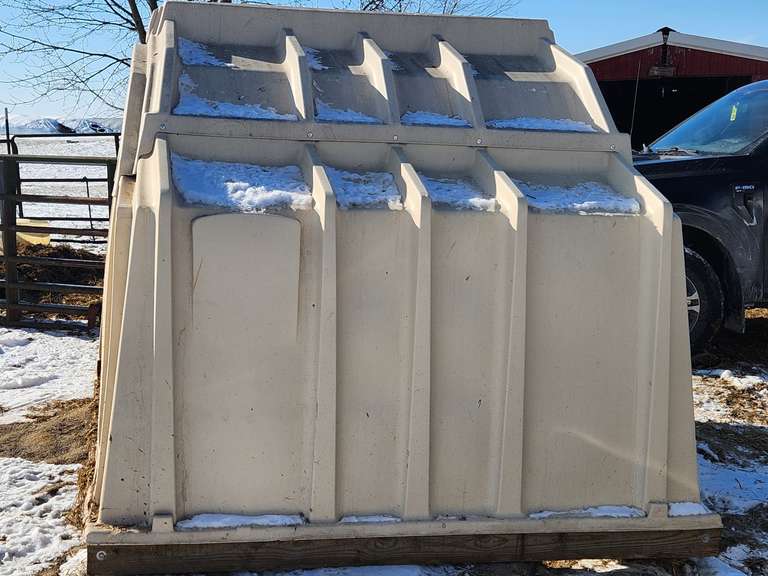 1 Calf-Tel Super Hutch - Kreeger & Associates