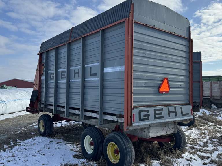 Gehl 970 Forage Wagon | #4 - Kreeger & Associates