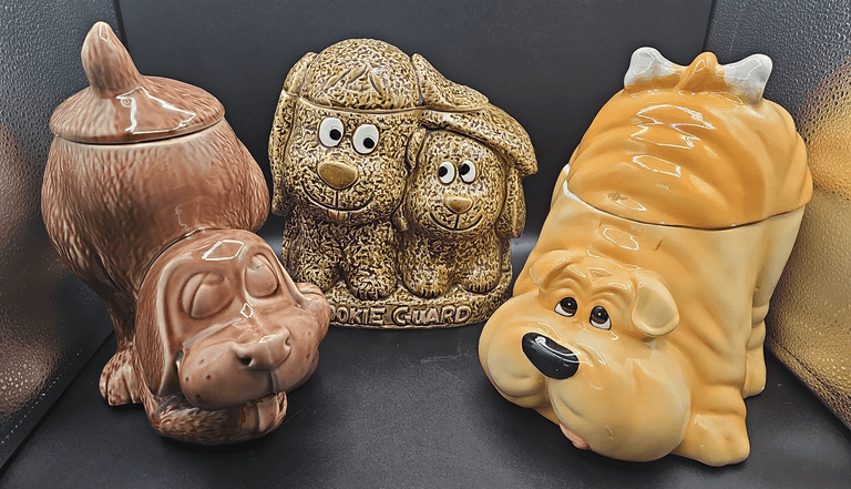(AG) McCoy Thinking Puppy, Savoy Thinking Bulldog, And Cookie Guard ...
