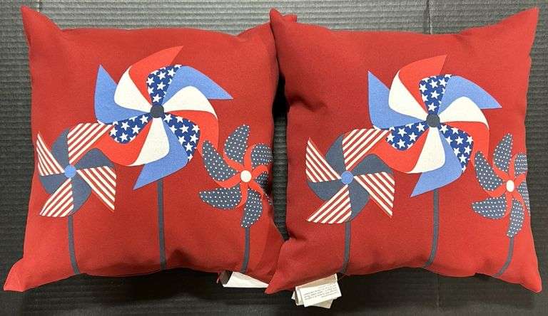 (CZ) Square Pinwheel 16”x16” Outdoor Throw Pillows - Kraft Auction ...