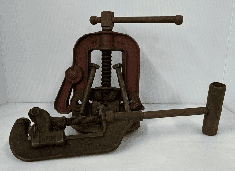(X) Vintage Tools: Pipe Vice. #1H & Trump Pipe Cutter #2. - Kraft ...