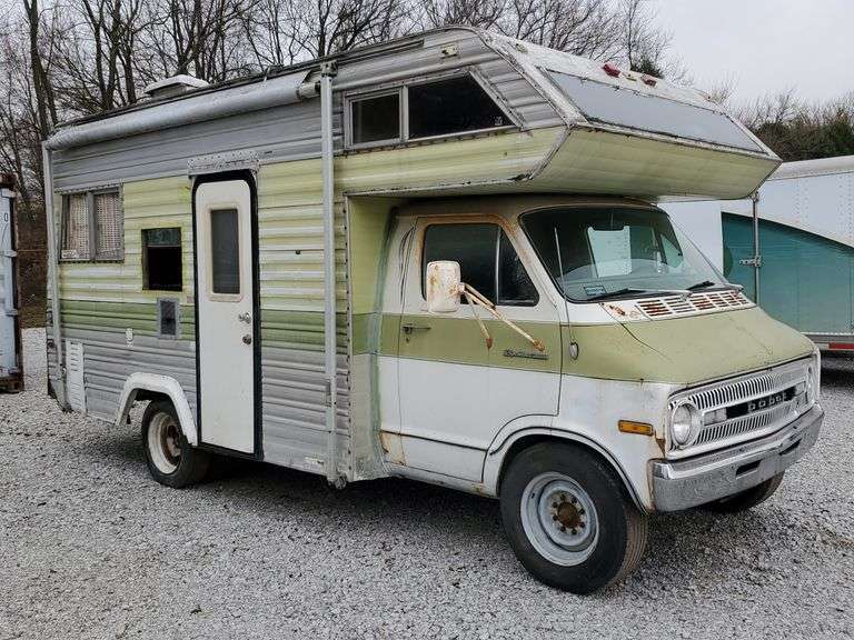 (AT) 1972 Dodge Sportsman RV - Kraft Auction Service, LLC