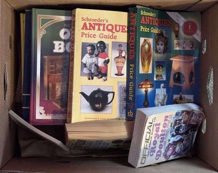 Various Antique Guide Books - Kraft Auction Service, LLC