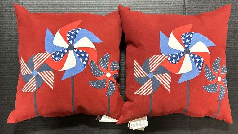 (CZ) Square Pinwheel 16”x16” Outdoor Throw Pillows - Kraft Auction ...