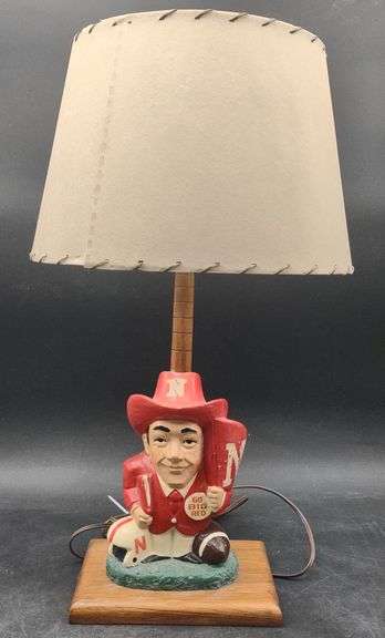 (O) Nebraska Cornhuskers "Go Big Red" Table Lamp - Kraft Auction ...
