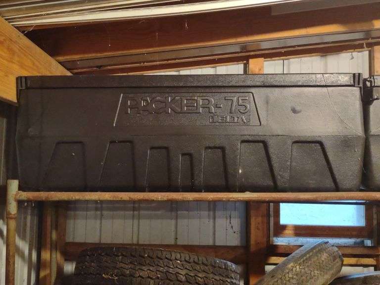 (A) Delta Packer 75 Storage Tool Box - Kraft Auction Service, LLC