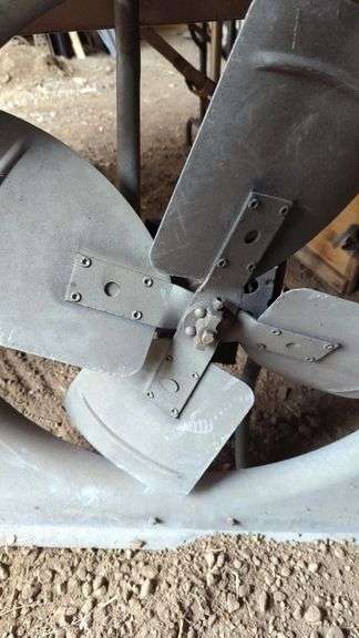 Used Fan Motor 32" (D) - Kraft Auction Service, LLC