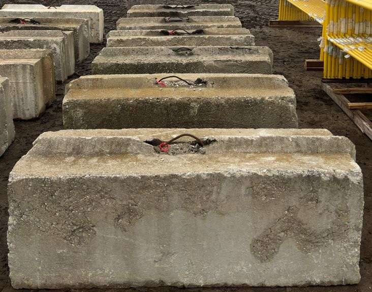 (AE) Concrete Jersey Blocks - Kraft Auction Service, LLC