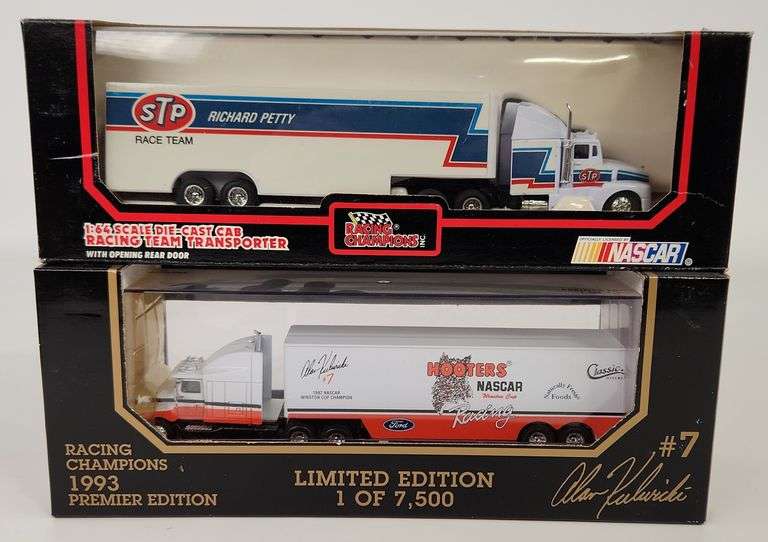 1/64 Richard Petty & Hooters Racing Semi Trucks - Kraft Auction Service ...