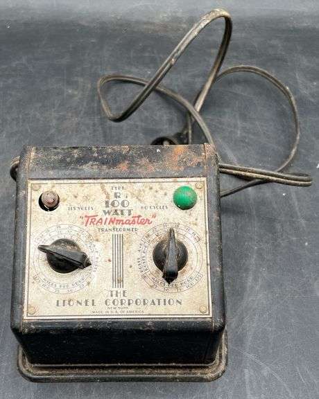 (S) Lionel 100 Watt Trainmaster Type R Transformer. - Kraft Auction ...