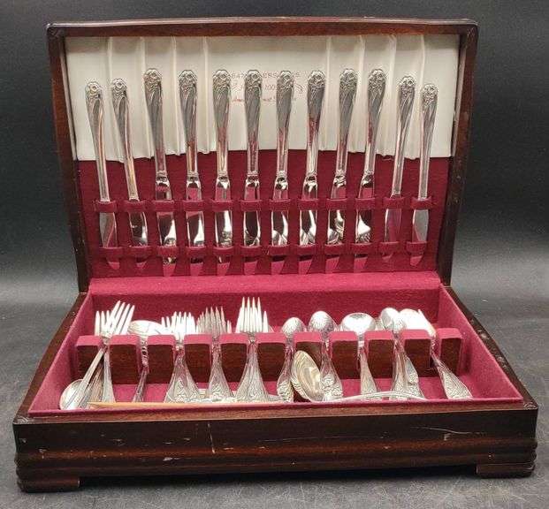 (M) 1847 Rogers Bros Daffodil Flatware Set - Kraft Auction Service, LLC