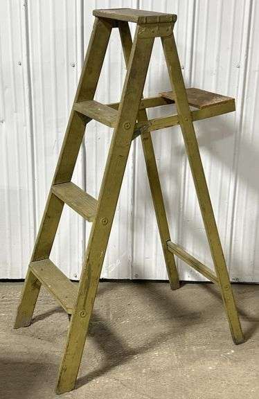 (L) Wooden 3-Step Painters Ladder - Kraft Auction Service, LLC