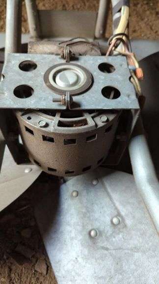 Used Fan Motor 32" (D) - Kraft Auction Service, LLC