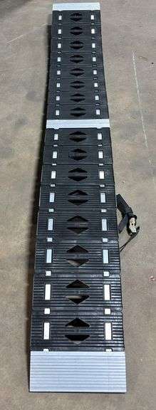 (CZ) CargoSmart 12”W X 90” L Centerfold Truck Loading Ramp - Kraft ...