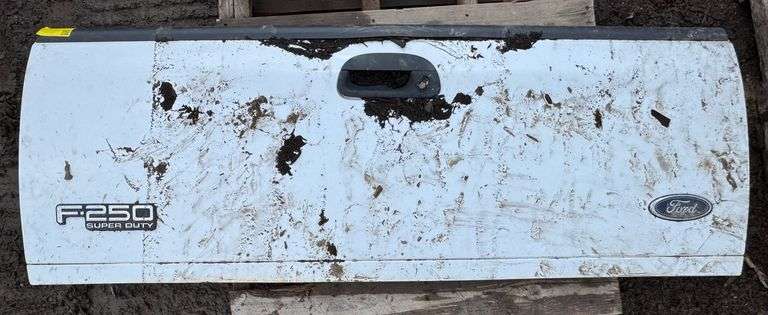 Ford F-250 Super Duty Tailgate - Kraft Auction Service, LLC