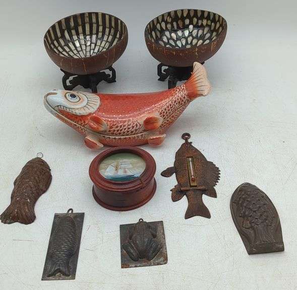 (D) Coconut Bowls w/ Mother of Pearl Inlays. Ceramic Fish Bowl, Fish ...