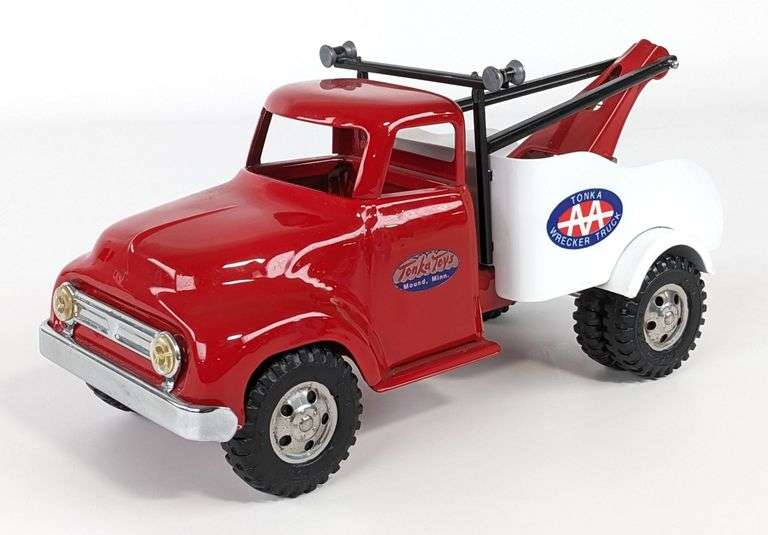 Restored Tonka AA Wrecker Tow Truck - Kraft Auction Service, LLC