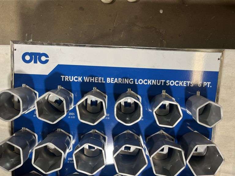 Truck Wheel Bearing Locknut Socket Wall-Mounted Set - Kraft Auction ...