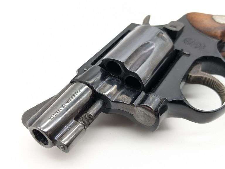Smith & Wesson Model 37 Airweight .38 Spl Revolver - Kraft Auction ...