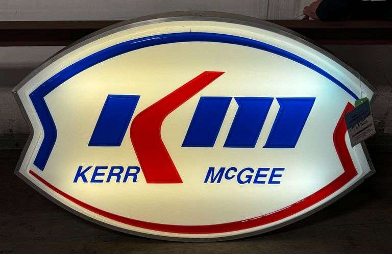 Kerr McGee 'Gas' Lighted Plastic Sign - Kraft Auction Service, LLC