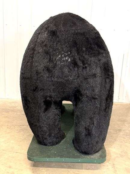 Lunkers Restaurant Edwardsburg Michigan Famous Life Sized Stuffed Black ...