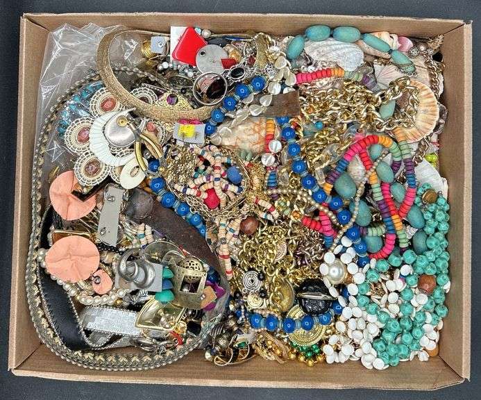 (N) Costume Jewelry: Necklaces, Bracelets, Earrings & Rings. - Kraft ...
