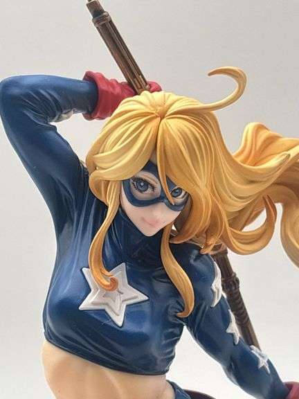 (DE)DC Comics Stargirl Bishoujo Statue (6" Tall) - Kraft Auction ...