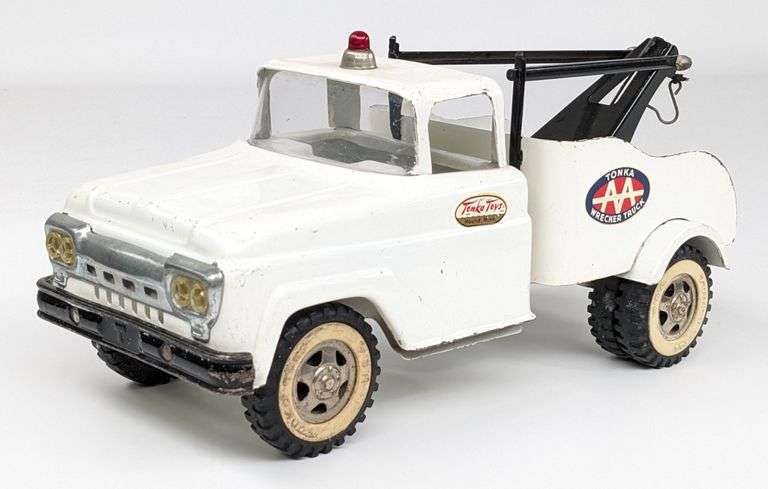 Tonka AA Wrecker Tow Truck - Kraft Auction Service, LLC