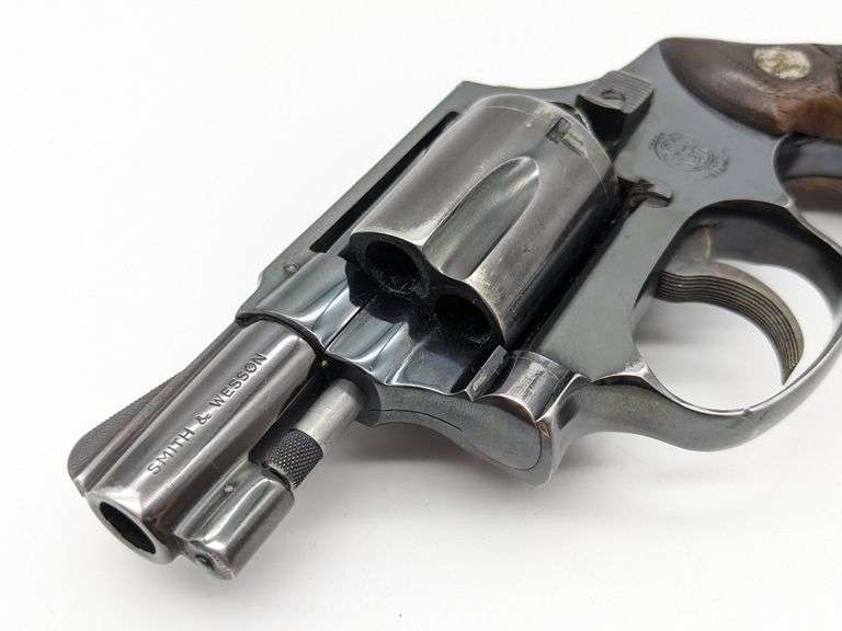 Smith & Wesson Model 36 Hammerless .38 Revolver - Kraft Auction Service ...