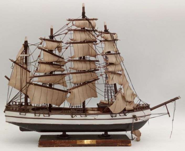 (D) Great Republic Model Boat - Kraft Auction Service, LLC
