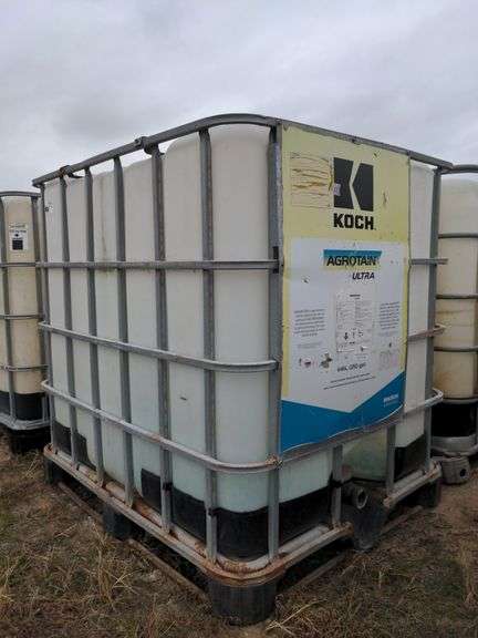 (II) 250 Gallon Poly Tank w/ Transport Crate - Kraft Auction Service, LLC