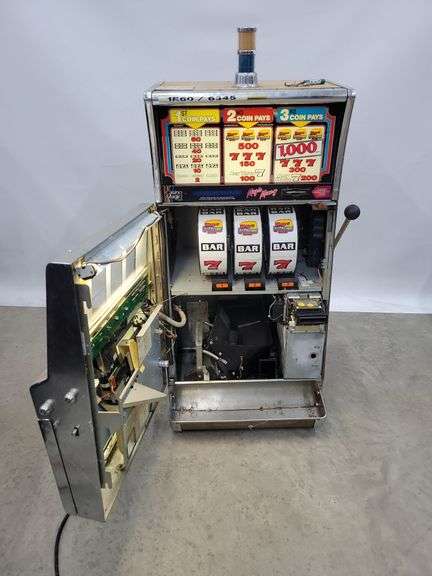 (L) Sizzling 7 Slot Machine - Kraft Auction Service, LLC